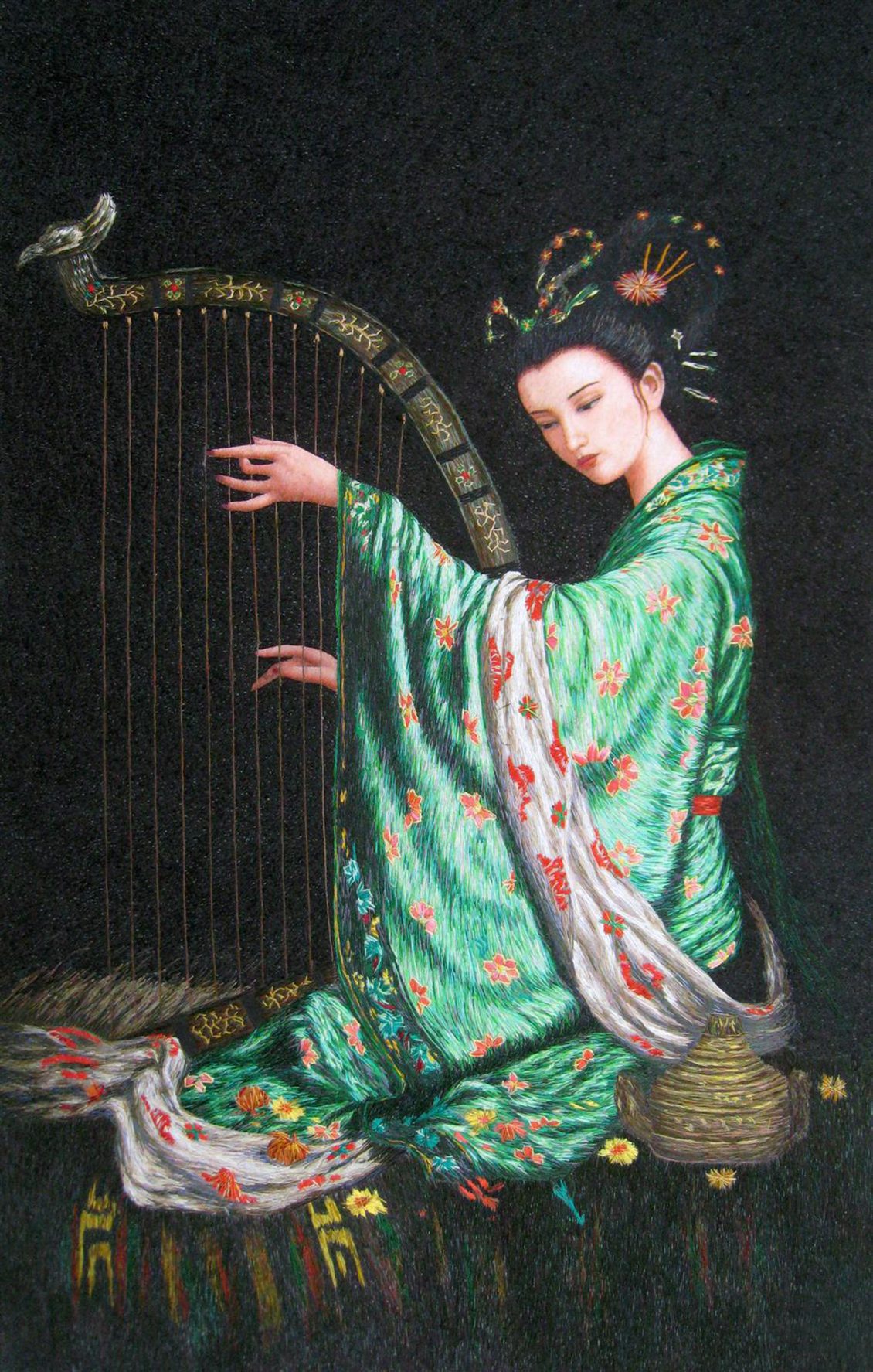 75094 Lady Peacock Playing a Harp | silkart